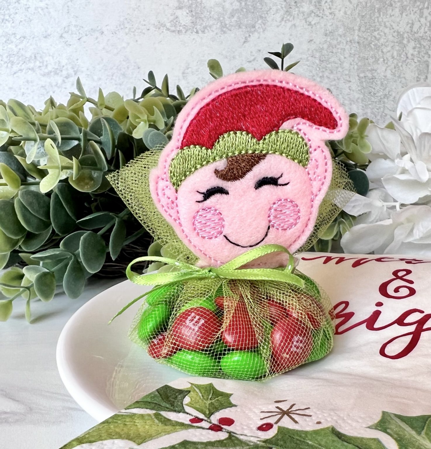 Christmas Holiday Favor Toppers Embroidery Garden christmas-holiday-favor-toppers-embroidery-garden